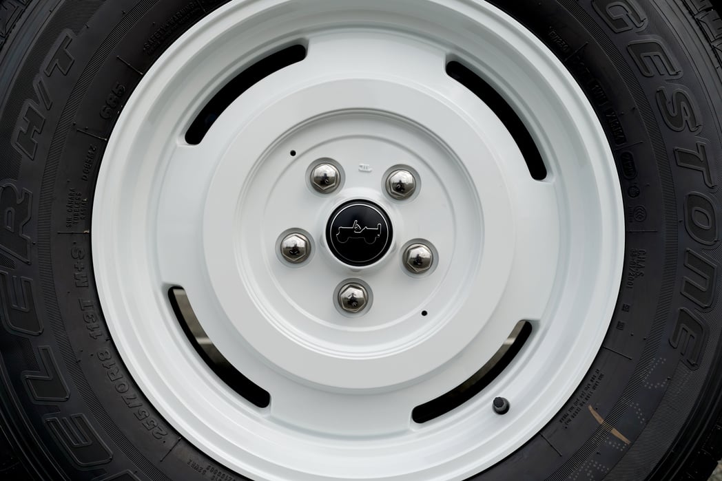ジープ 限定車 「Jeep® Wrangler Snow Trace」を発売 | Stellantis ジャパン株式会社